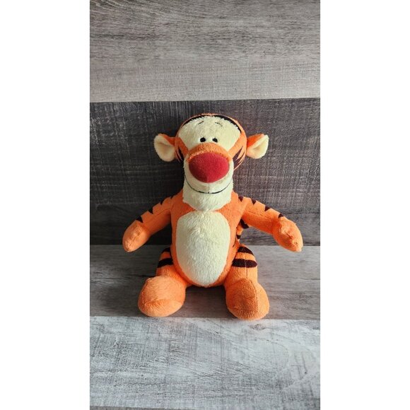 Disney | Toys | Vintage Fisher Price Winnie The Pooh Tigger Singing ...